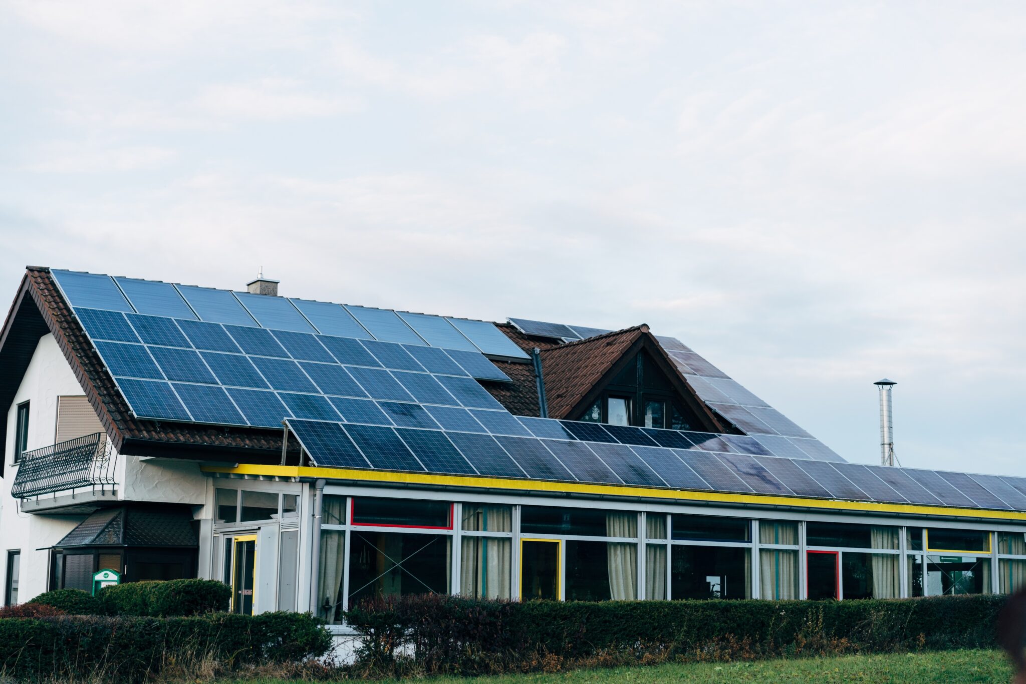 What Is On-grid And Off-grid PV Solar System?